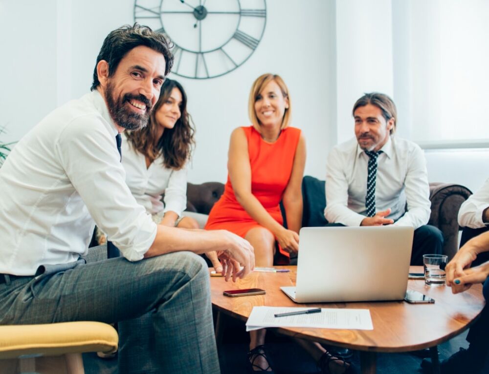 How to Tell Your Employees that Your Business is Struggling - Hppy